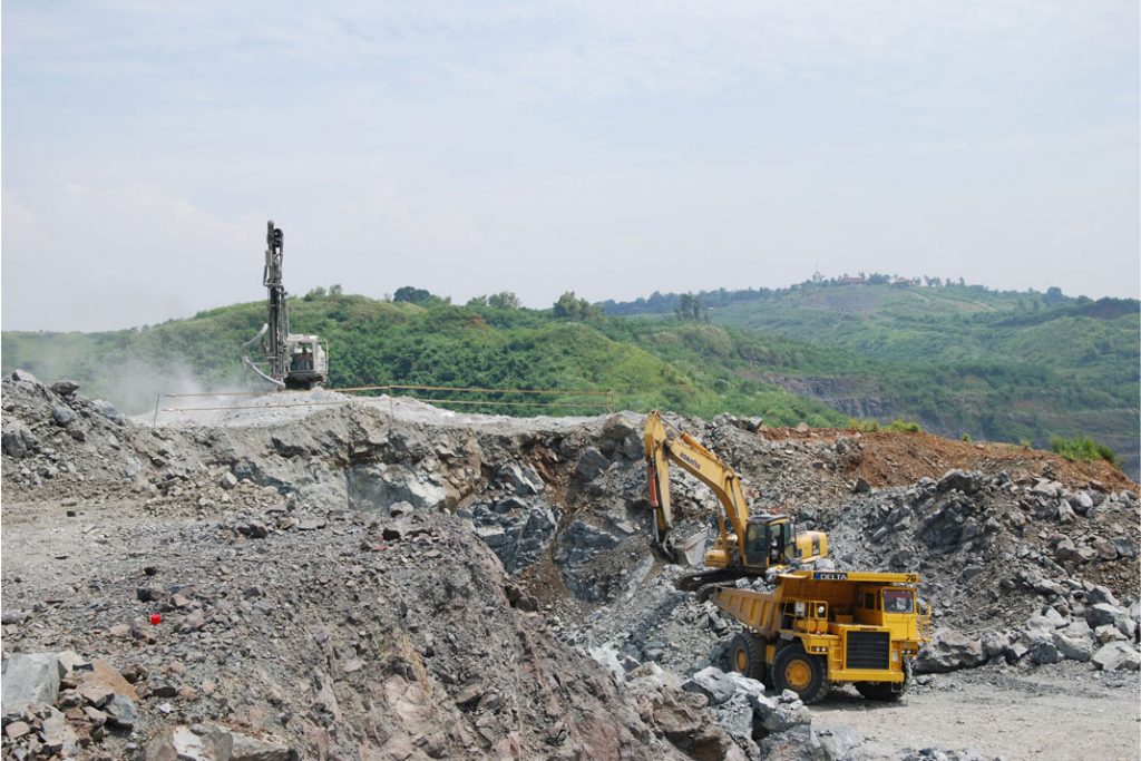 BAAC Basalt Quarry - Delta Earthmoving, Inc.